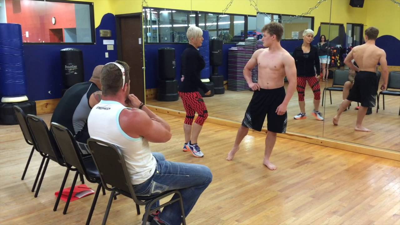 NPC Men's Physique Posing Individual Routine Round - YouTube