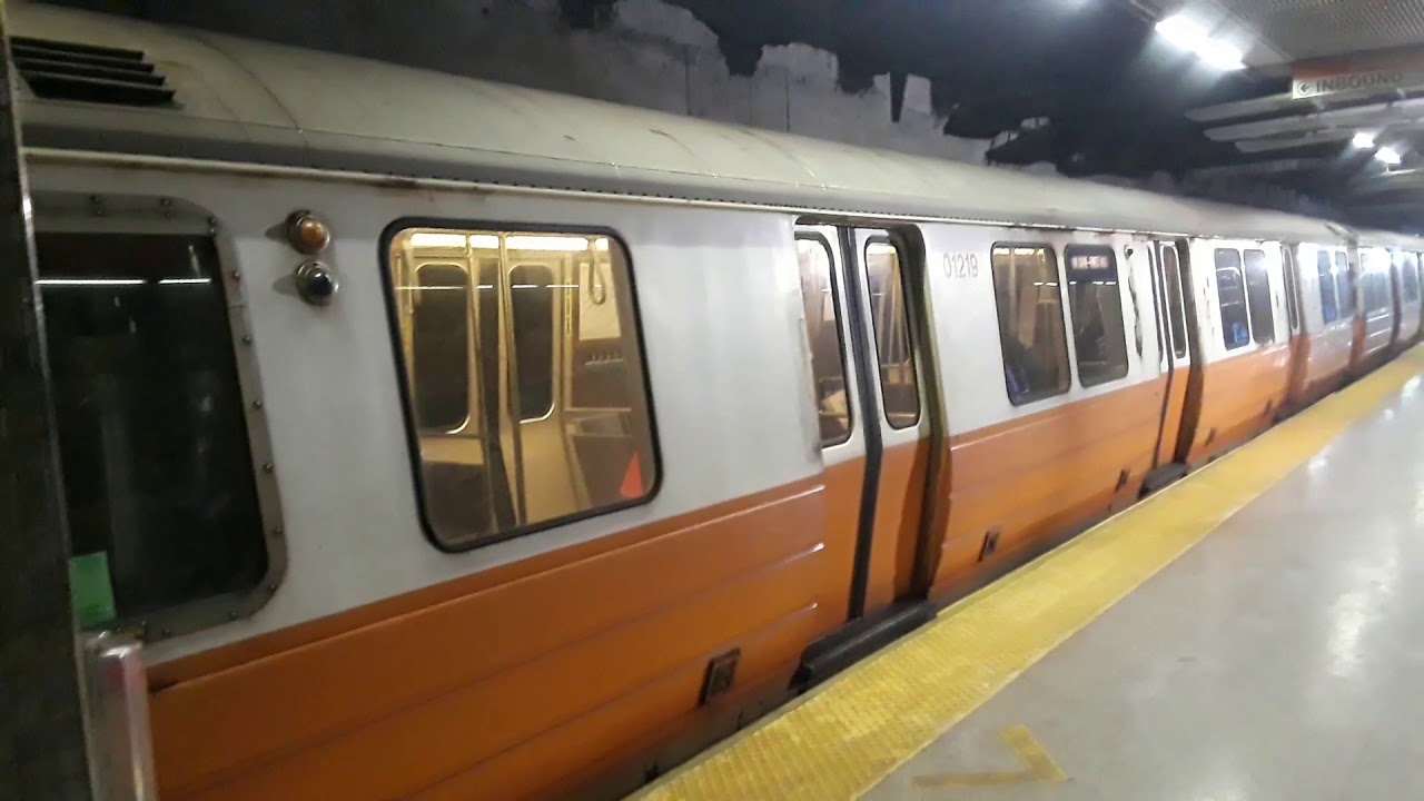 MBTA Orange Line Hawker Siddeley 01200 Series Leaving Back Bay Station ...