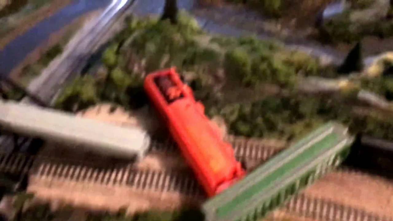 Very bad HO Scale train derailment - YouTube