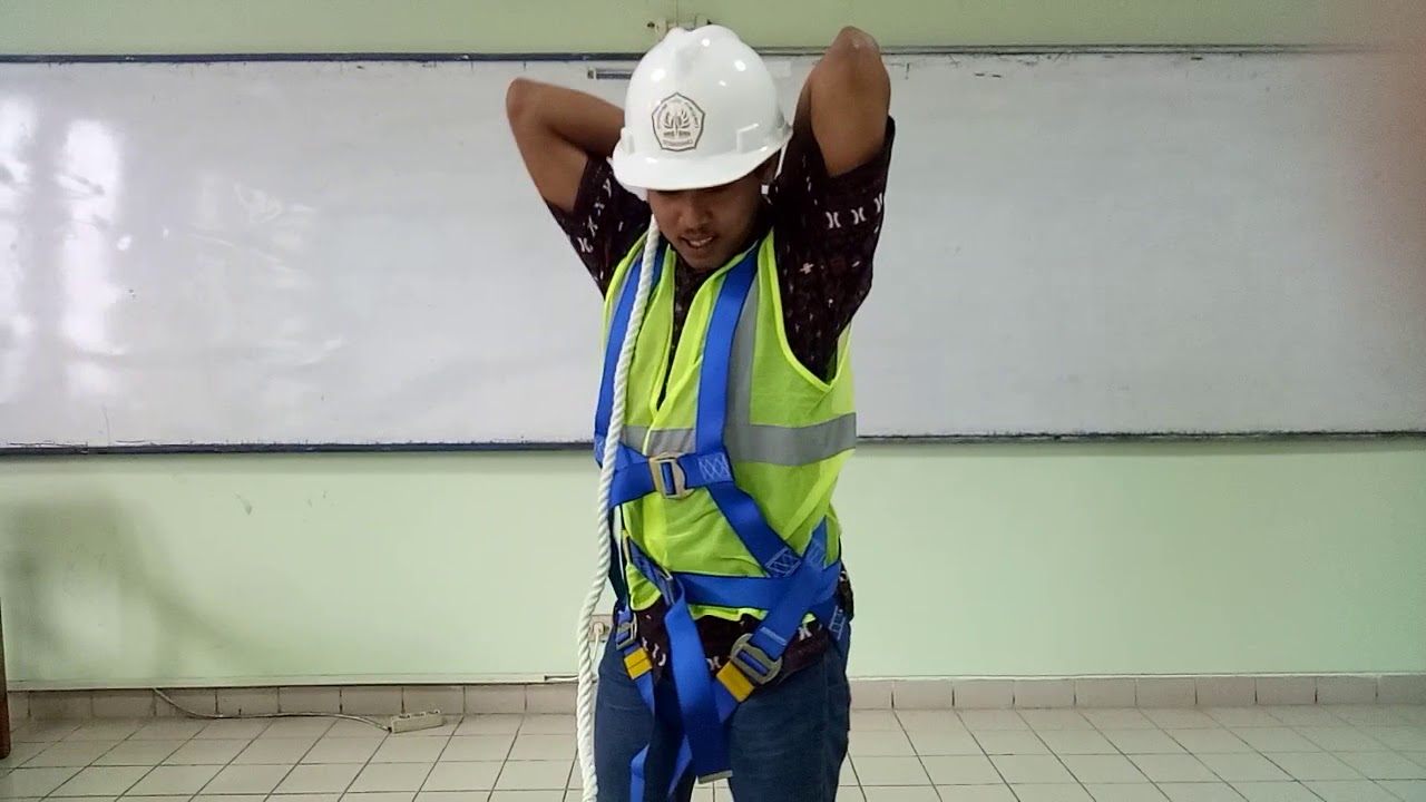 Cara pemakaian APD yang baik dan benar - YouTube