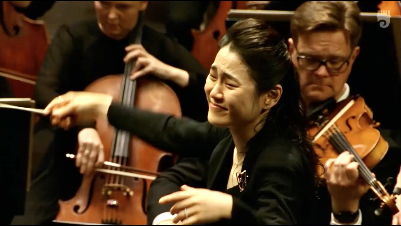 Han-Na Chang conducts Mahler 5 Part 3 (HD) Adagietto and Rondo-Finale ...