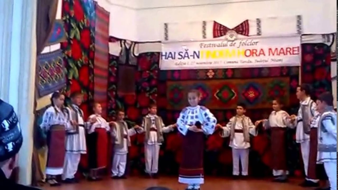 Festivalul de folclor "HAI SA-NTINDEM HORA MARE" editia I,Comuna Tarcau ...