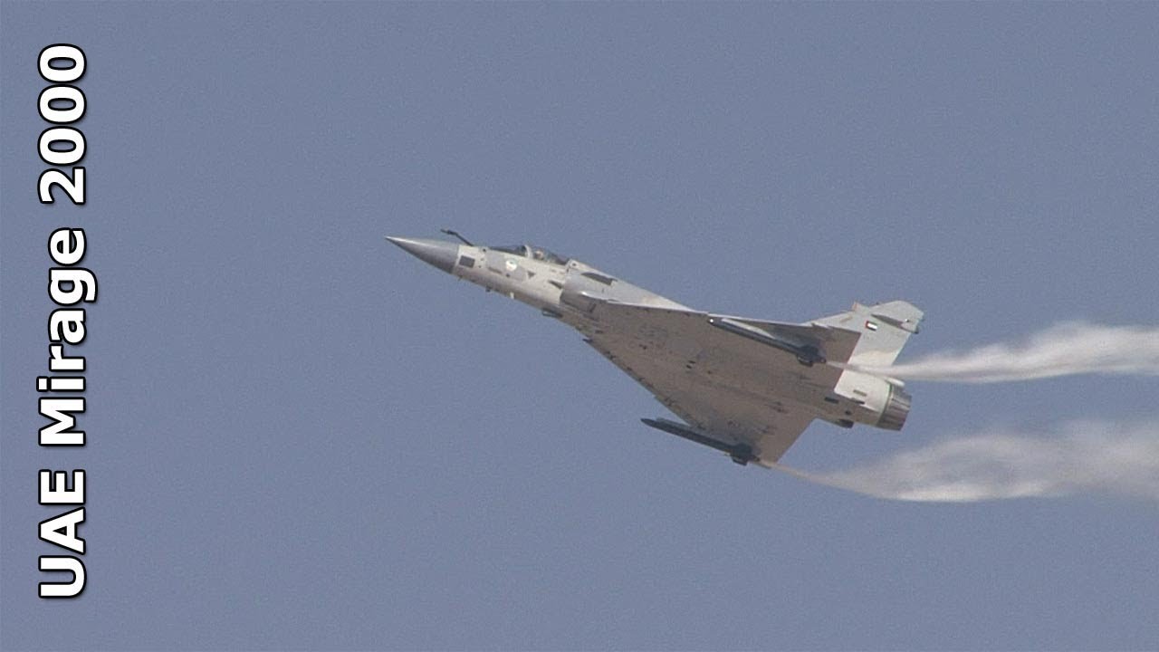 UAE Mirage 2000 display at Dubai Airshow 2017 - YouTube