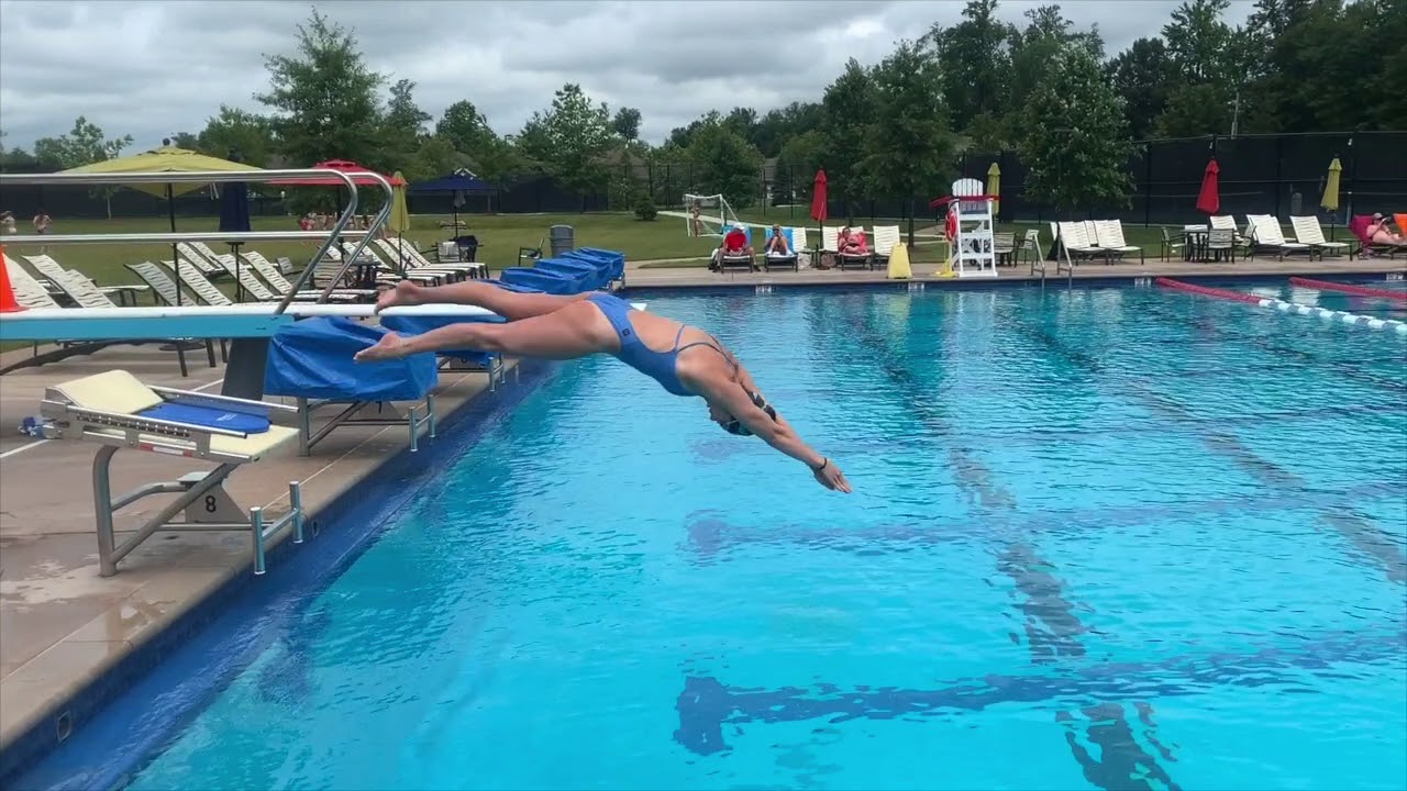 How to dive into a pool? - YouTube