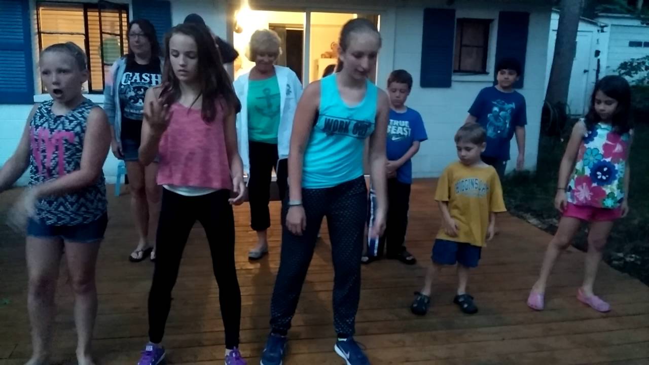 Dancing @ Higgins party - YouTube