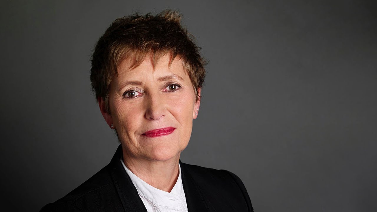 Alexandra Pringle - Episode 2, Series 3 - The Third Act - YouTube