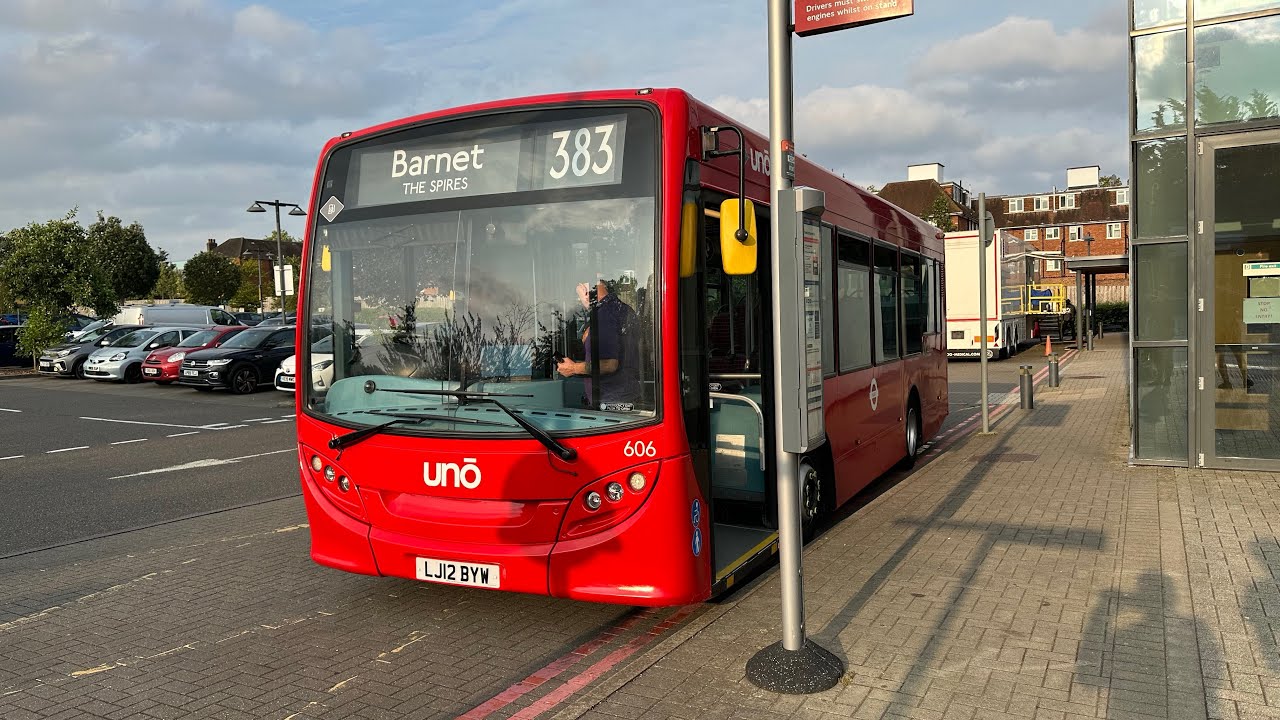 (UNO Ex RATP and Arriva) London bus route 383-Whestone to Woodside Park ...