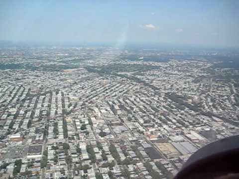 Flying over Brooklyn on the way to JFK 1st August 2009 - YouTube