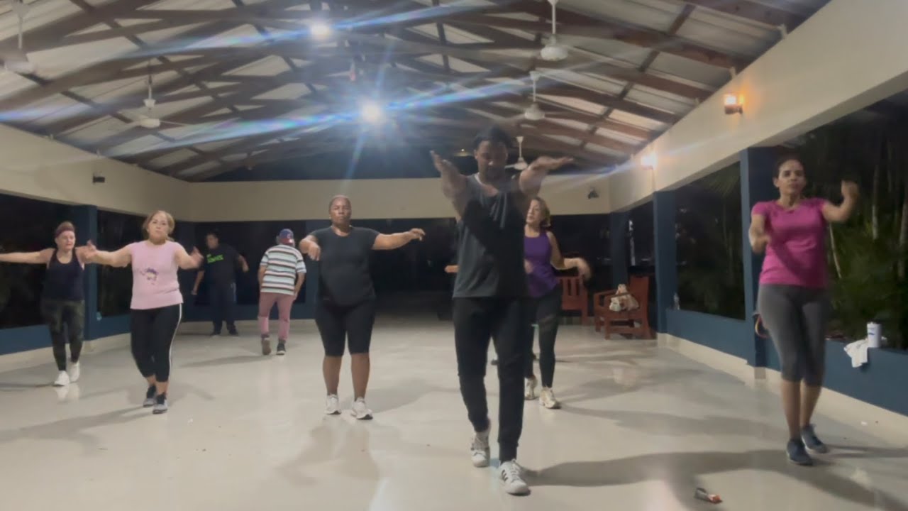 Zumba 2025 la mejor salsa de todos los tiempos - YouTube
