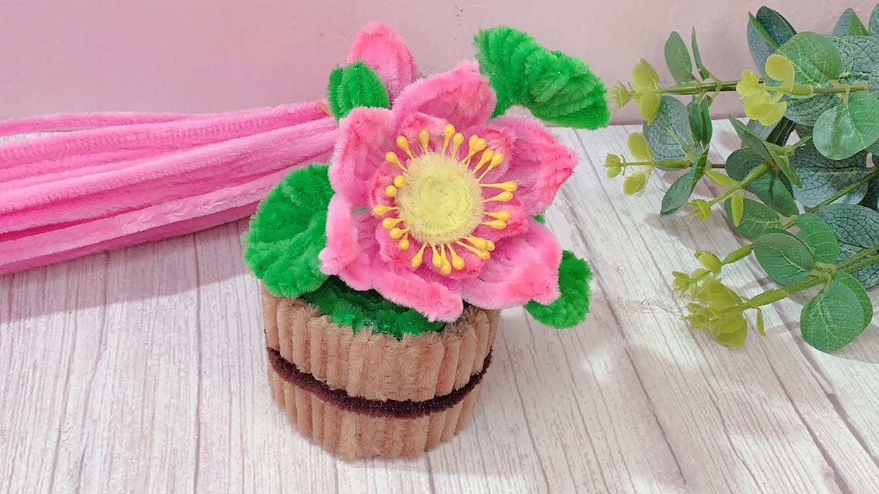 How to Make a Beautiful Lotus Pot Flower Pipe Cleaner - YouTube