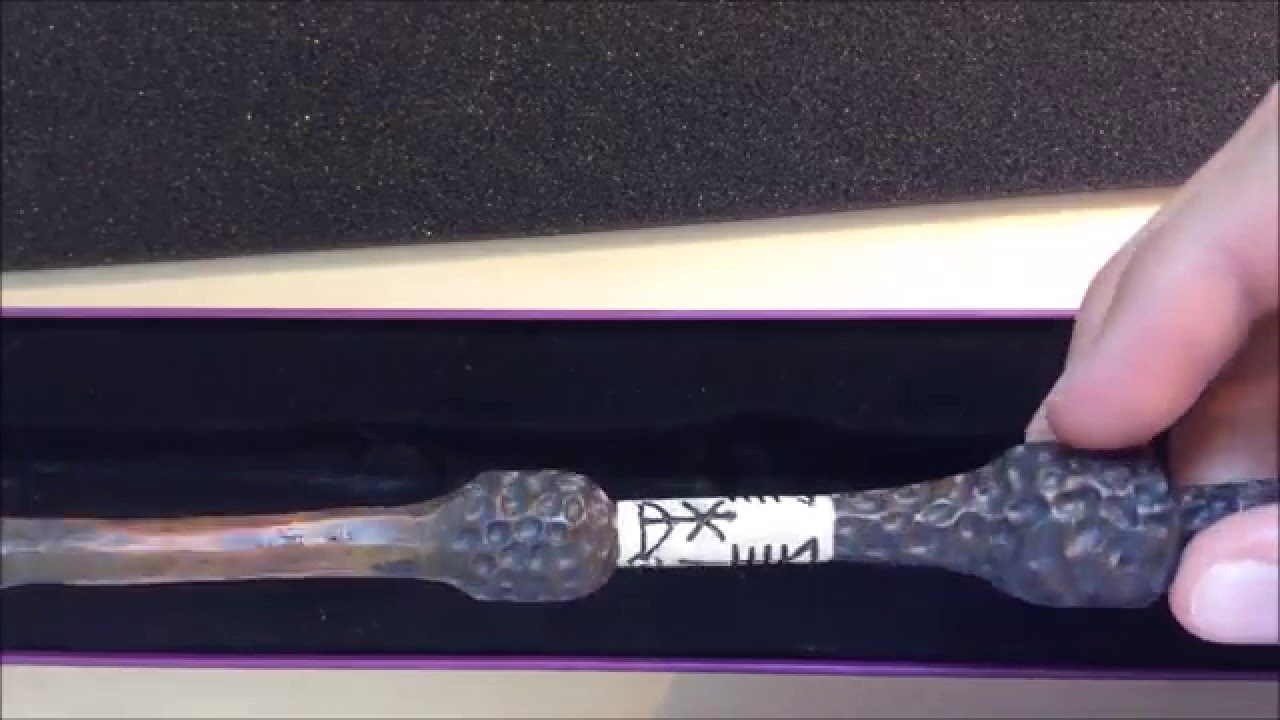 The Noble Collection: Albus Dumbledore's wand unboxing! (The Elderwand ...