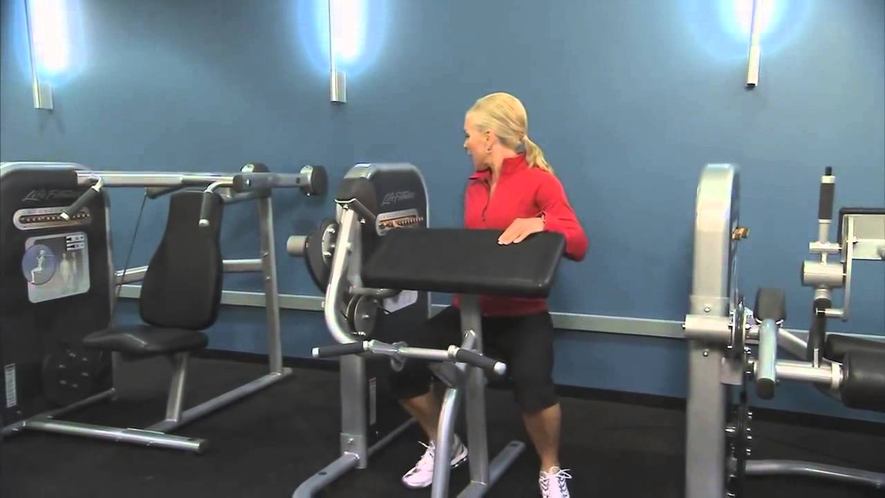 Life Fitness Circuit Series Biceps Curl - YouTube