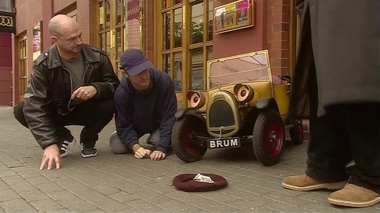 Brum - Seizoen 3 - Aflevering 9 - De theaterdieven - YouTube