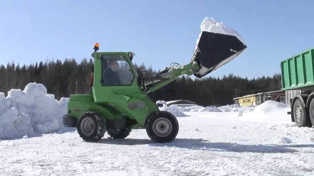 [Avant 400-700] XL_high_tip_bucket - YouTube