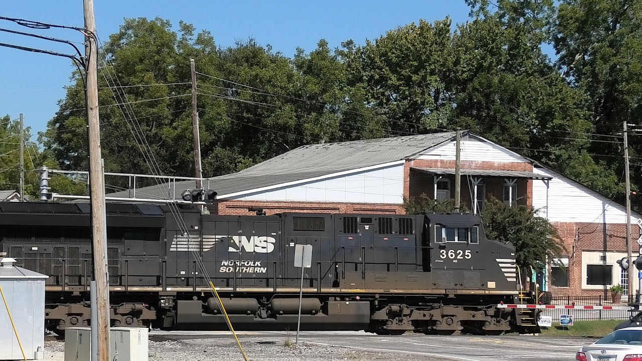 Norfolk Southern Freight Trains 2021-Austell, Georgia - YouTube