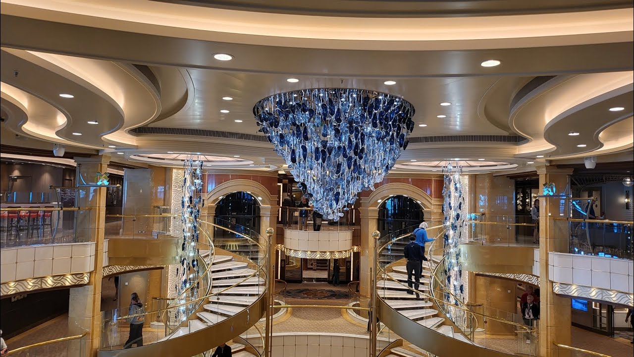 DISCOVERY PRINCESS. Tour of Inside and Pool Areas. Highlight of AMAZING ...