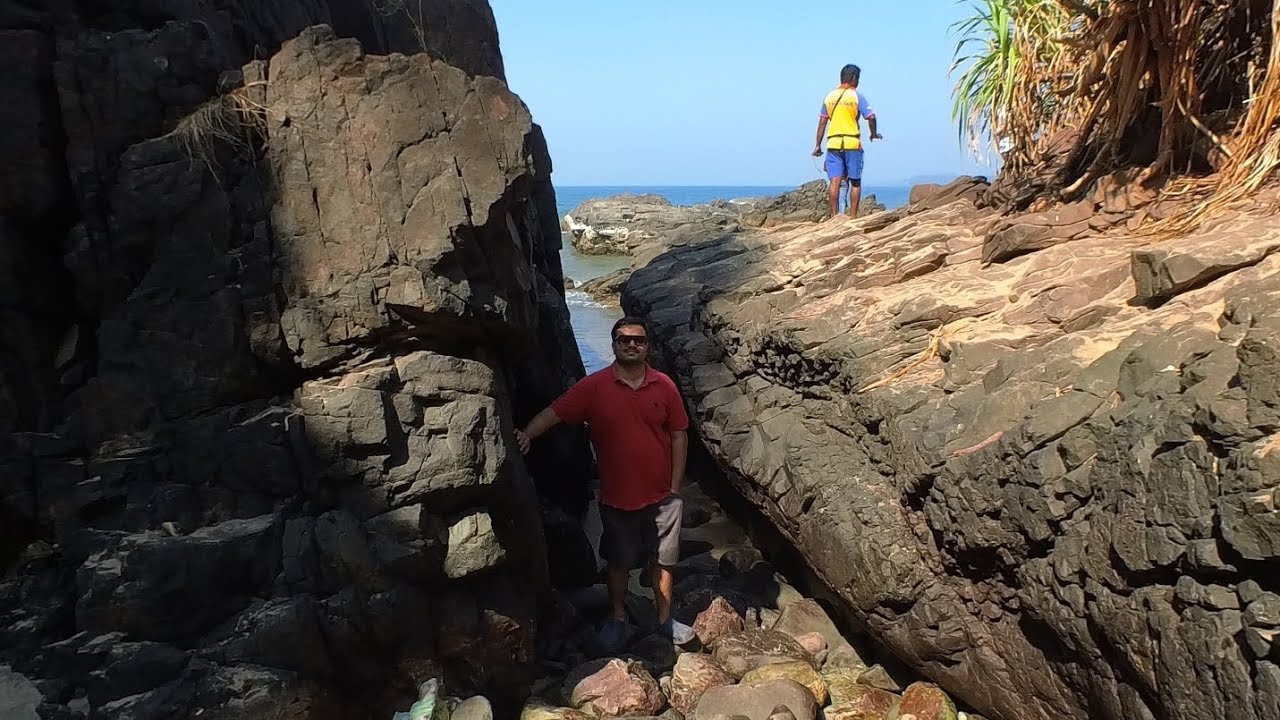 Exiting Querim Caves Goa - North Goa - YouTube