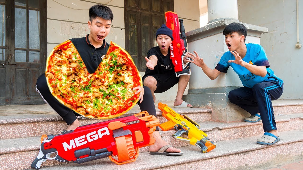 Nerf War : Delivery Man mission ship pizza & MARSOC Nerf Guns Two ...
