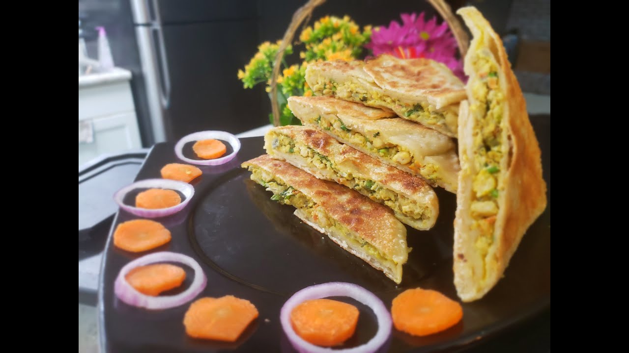 Chicken Murtabaq | How to make Chicken Murtabak | Motabbaq Saudi ...