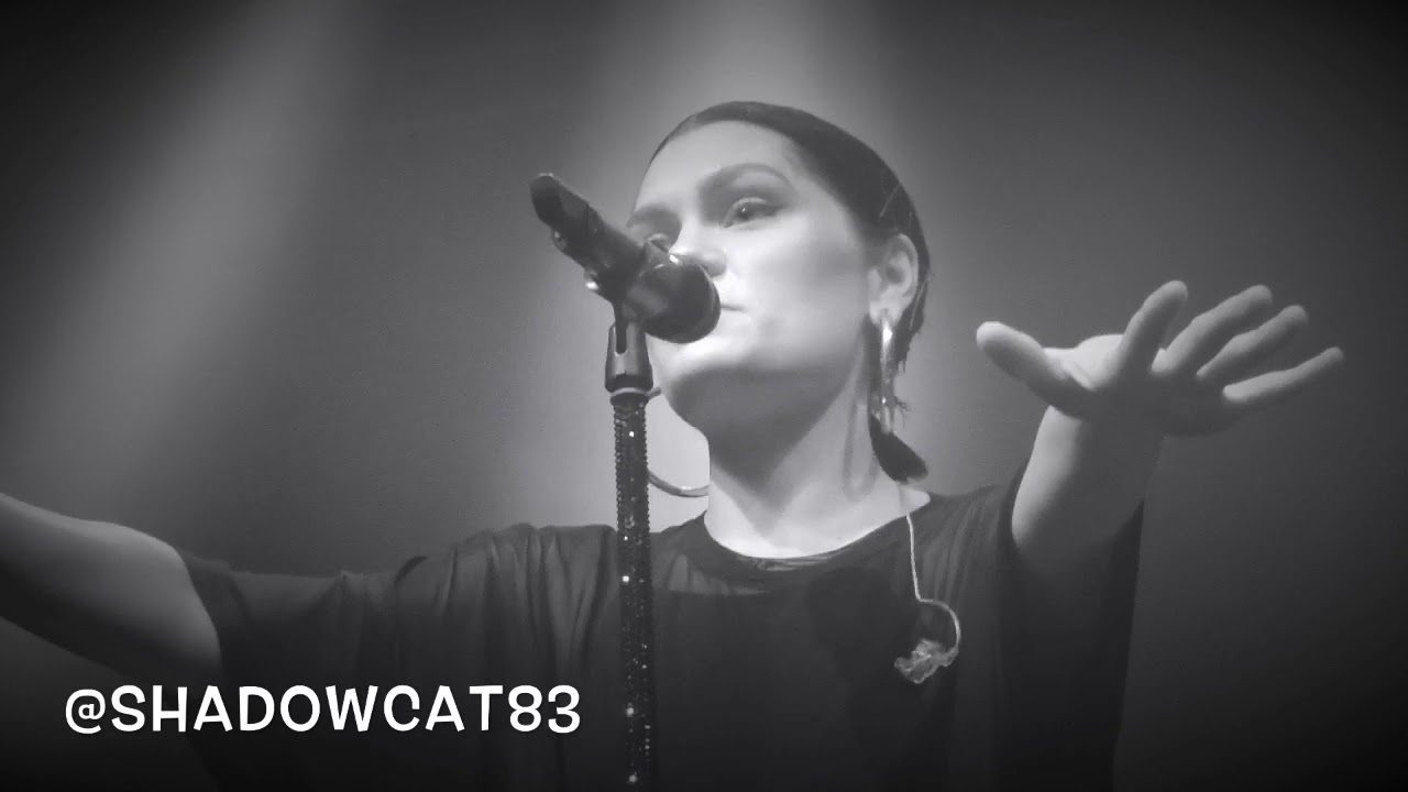 Think About That - Jessie J in Berlin - YouTube