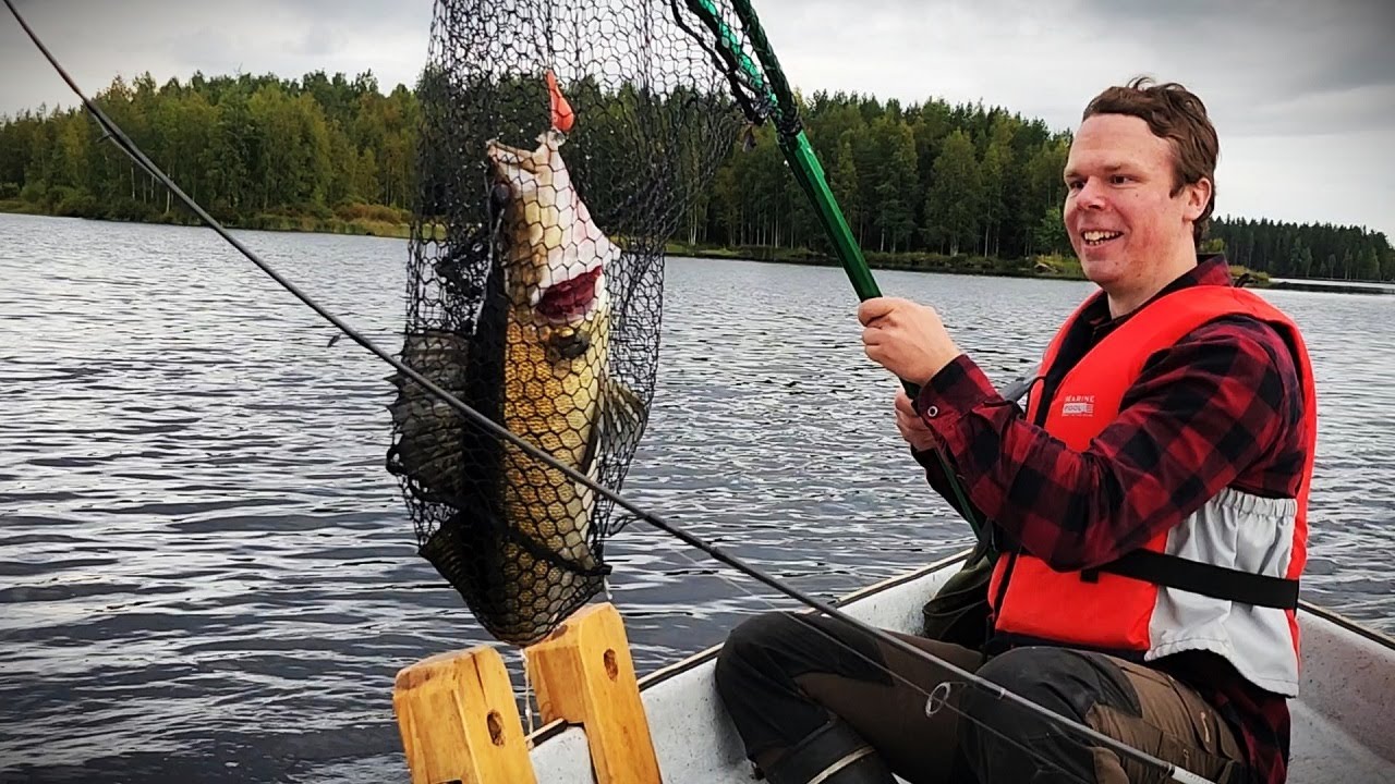 "Helvetin iso kuha!" - YouTube