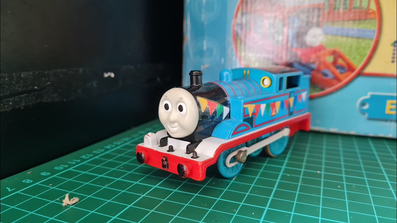Making custom celebration thomas - YouTube