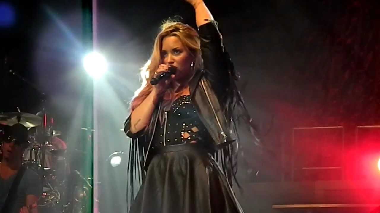 Demi Lovato - Dynamite ft Eminem, Lil Wayne & Tech n9ne - YouTube