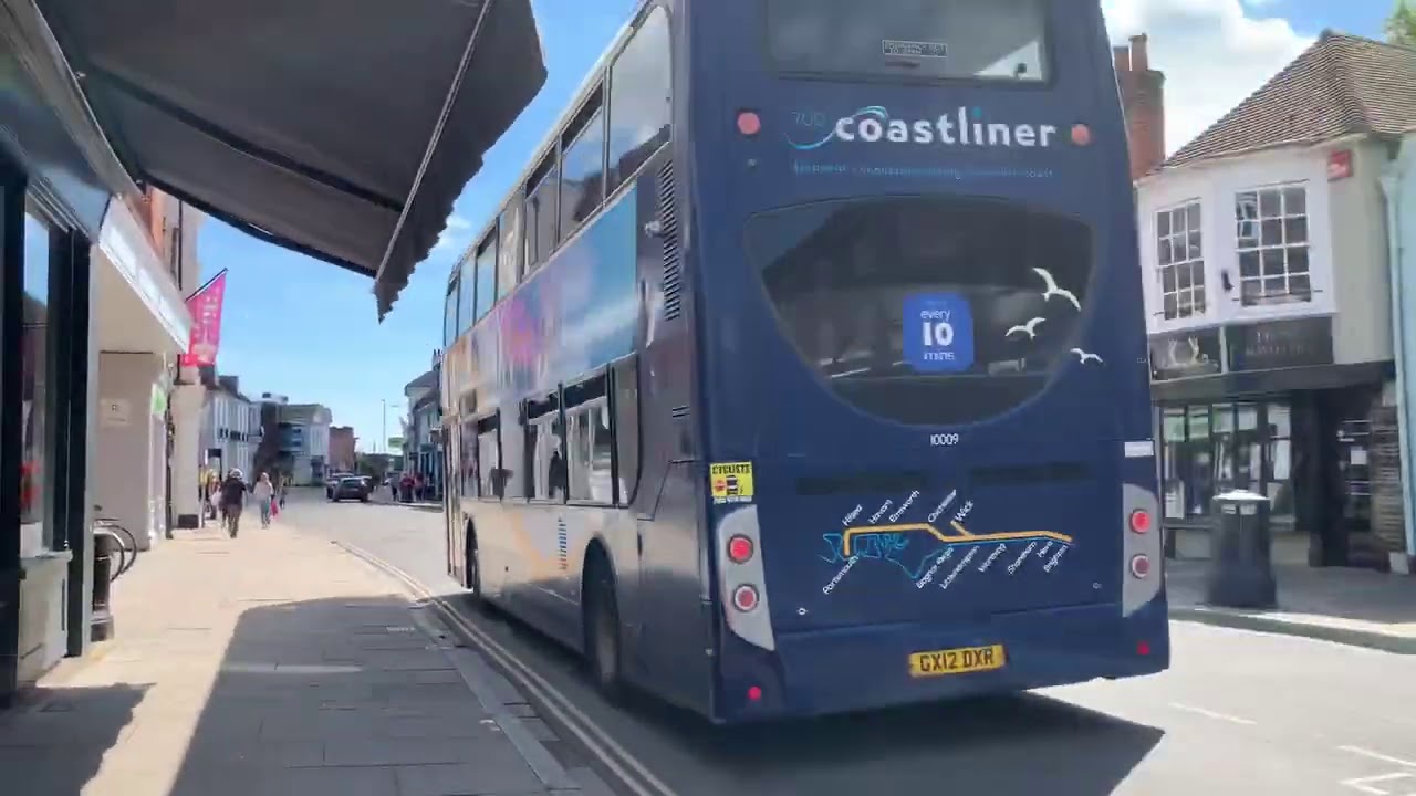 STAGECOACH BUS ROUTE 600 PASSING THROUGH SOUTH STREET CHICHESTER - YouTube