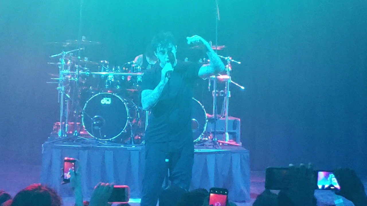 Falling in Reverse - Drugs - San Antonio April 2019 - YouTube