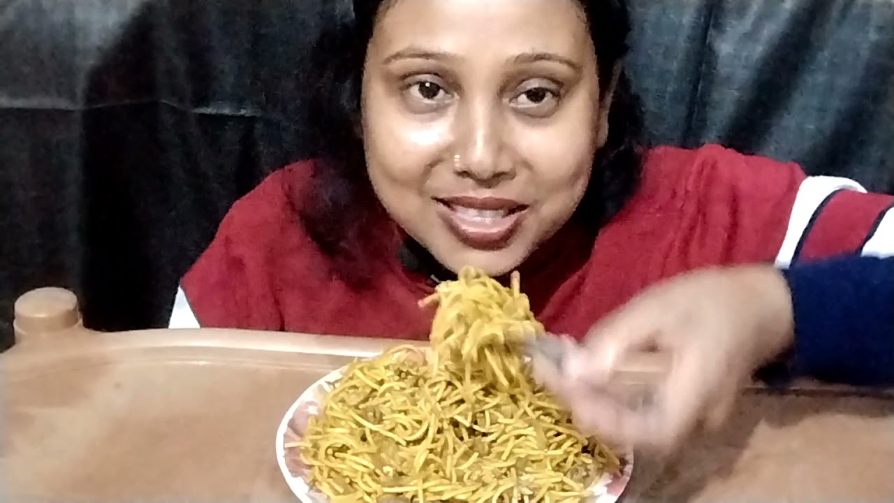 chiken egg chamin eating show .# sampa's house food #chaumin - YouTube