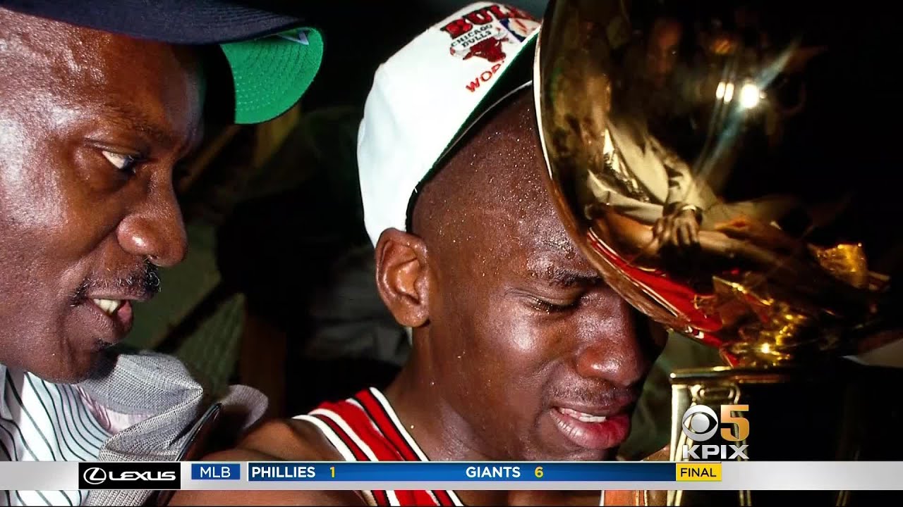 Go Behind The Camera With NBA Finals Photographer - YouTube