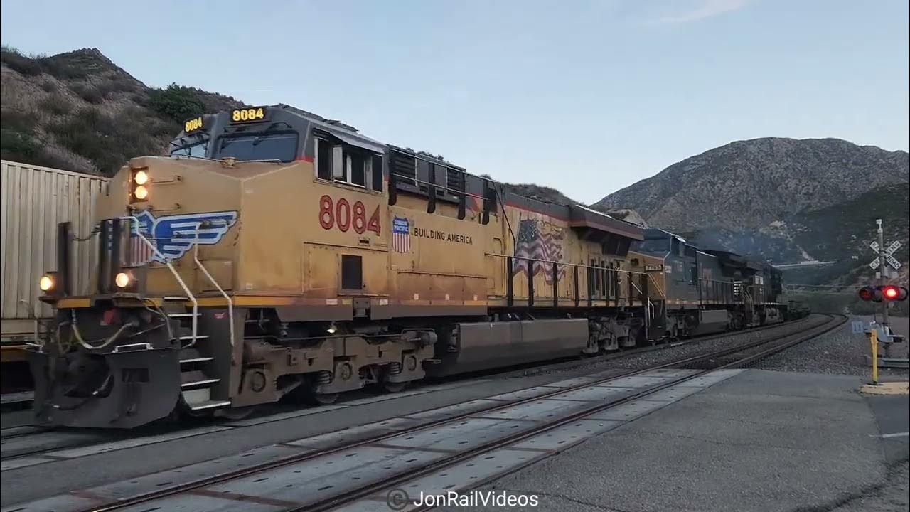 11/4/23 Pre: WB BNSF B train passes Swarthout Canyon with UP 8084 lead, CSXT 7765 & NS 7606 ...