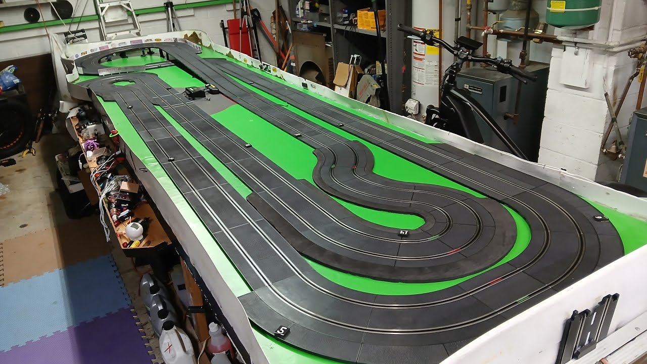 132 policar slot car track table painted! - YouTube