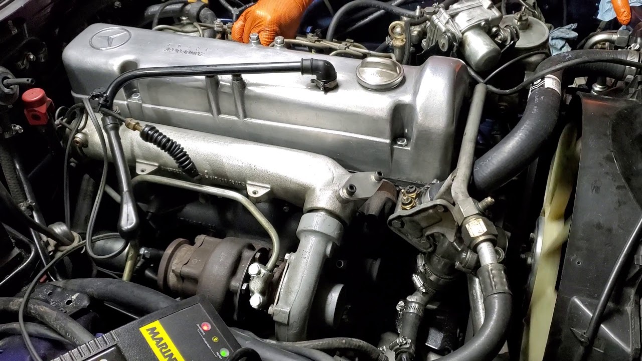 Mercedes 300d, OM617 First Start in 3 years - YouTube