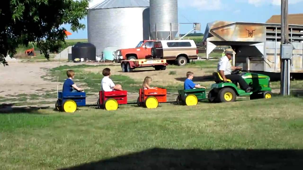 Grandpa Joe and his Amazing Homemade Wagons - YouTube