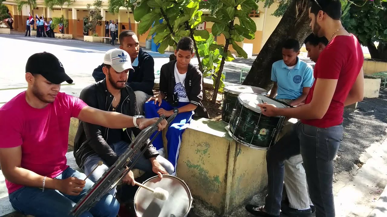 Banda Pomavid-Titanic song - YouTube