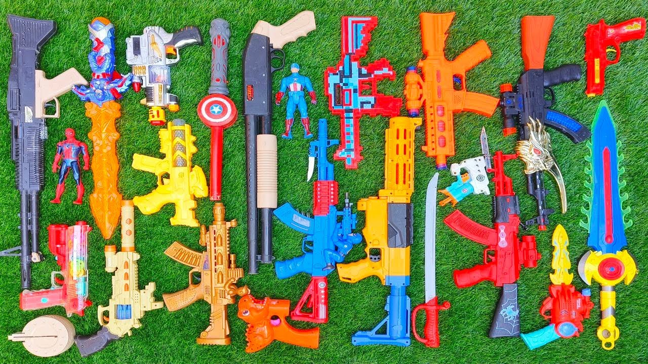 Collecting Snipper Rifles and AK47 Guns AVENGERS Gun Spiderman gun ...