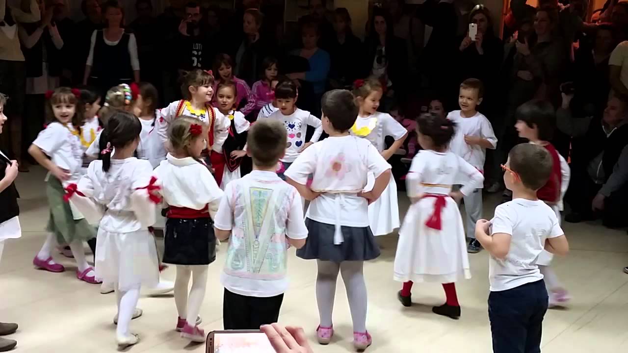 Banacansko kolo - YouTube