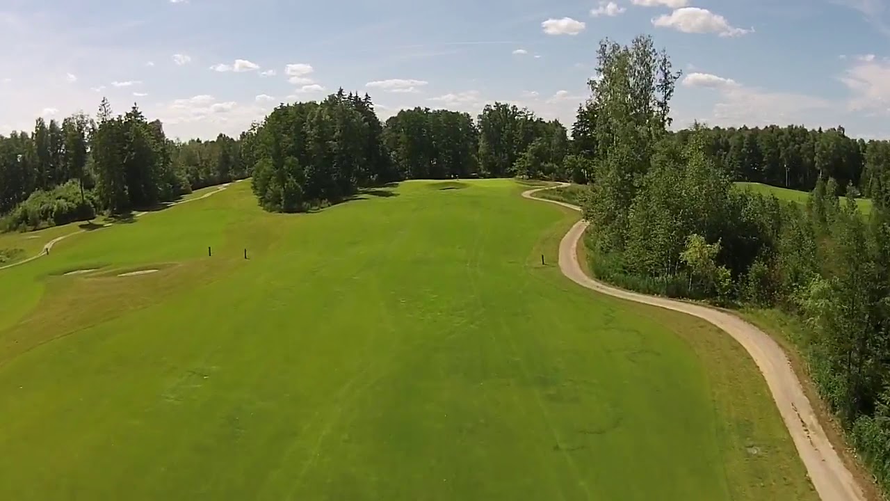 The V Golf Club Hole 18 - YouTube