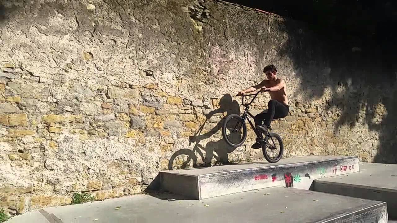 Edit BMX Gabriel Rouquet et Paul Chevalier skate park Carcassonne - YouTube