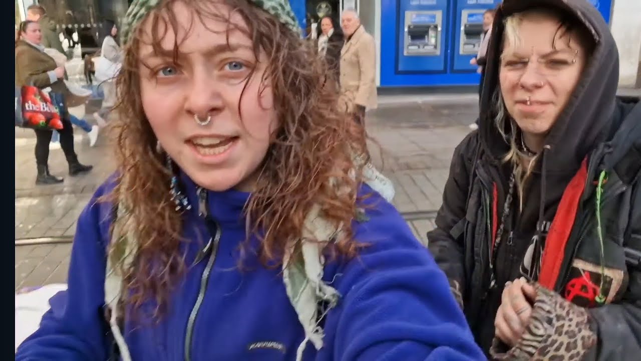 Charlie Veitch gets attacked by girl - YouTube