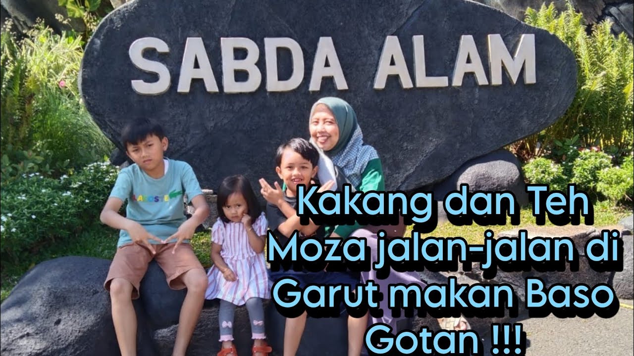 AANG BAIM | Kakang dan Moza jalan jalan ke Garut makan baso Gotan - YouTube