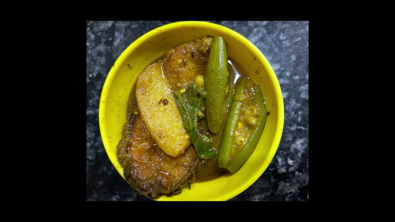Bengali style Fish Curry with pointed Gourd and Potato (Katal Mach er ...