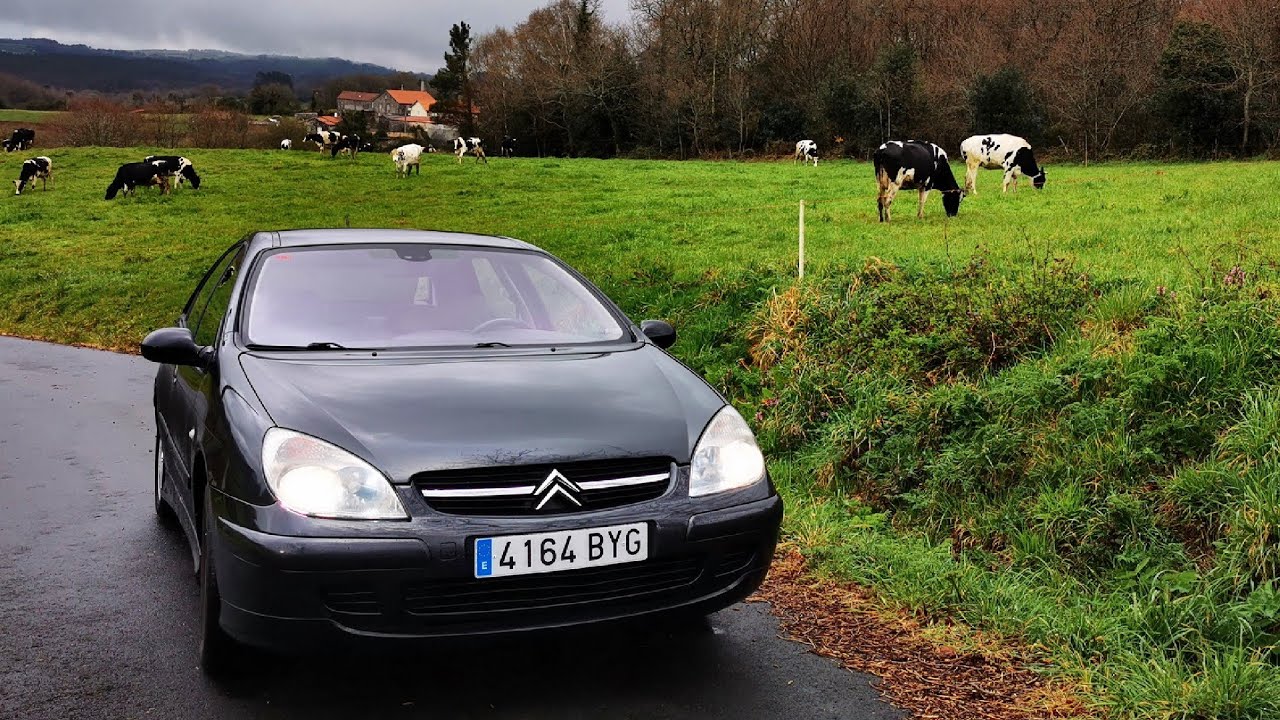 Citroën C5: cambio de bombillas H4 - YouTube