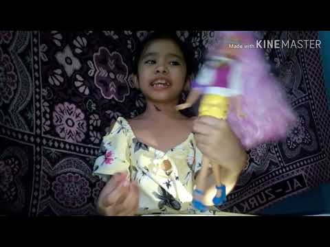 Unboxing regal academy doll \