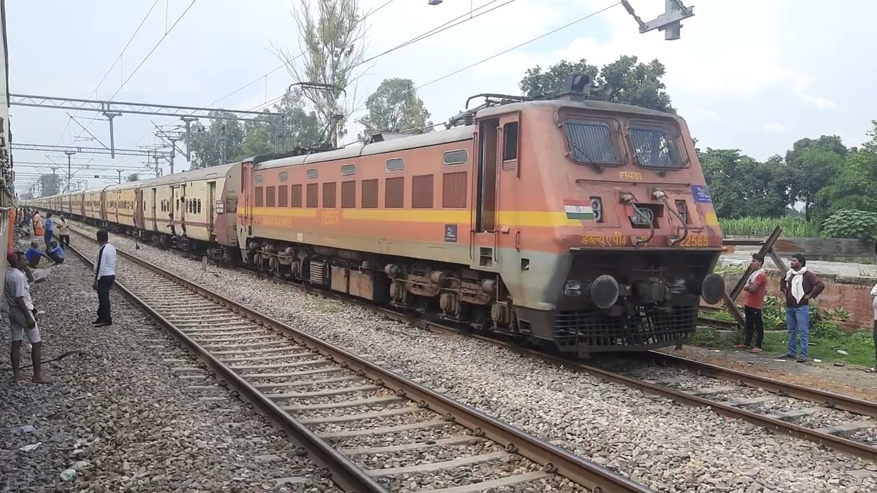 दुन एक्सप्रेस || Doon express || Yog nagari Rishikesh to howrah Train ...