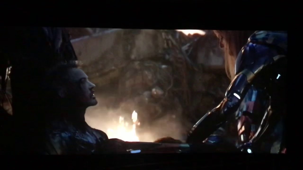 [SPOILER] Tony Death Scene+ Audience reacts Avengers Endgame - YouTube