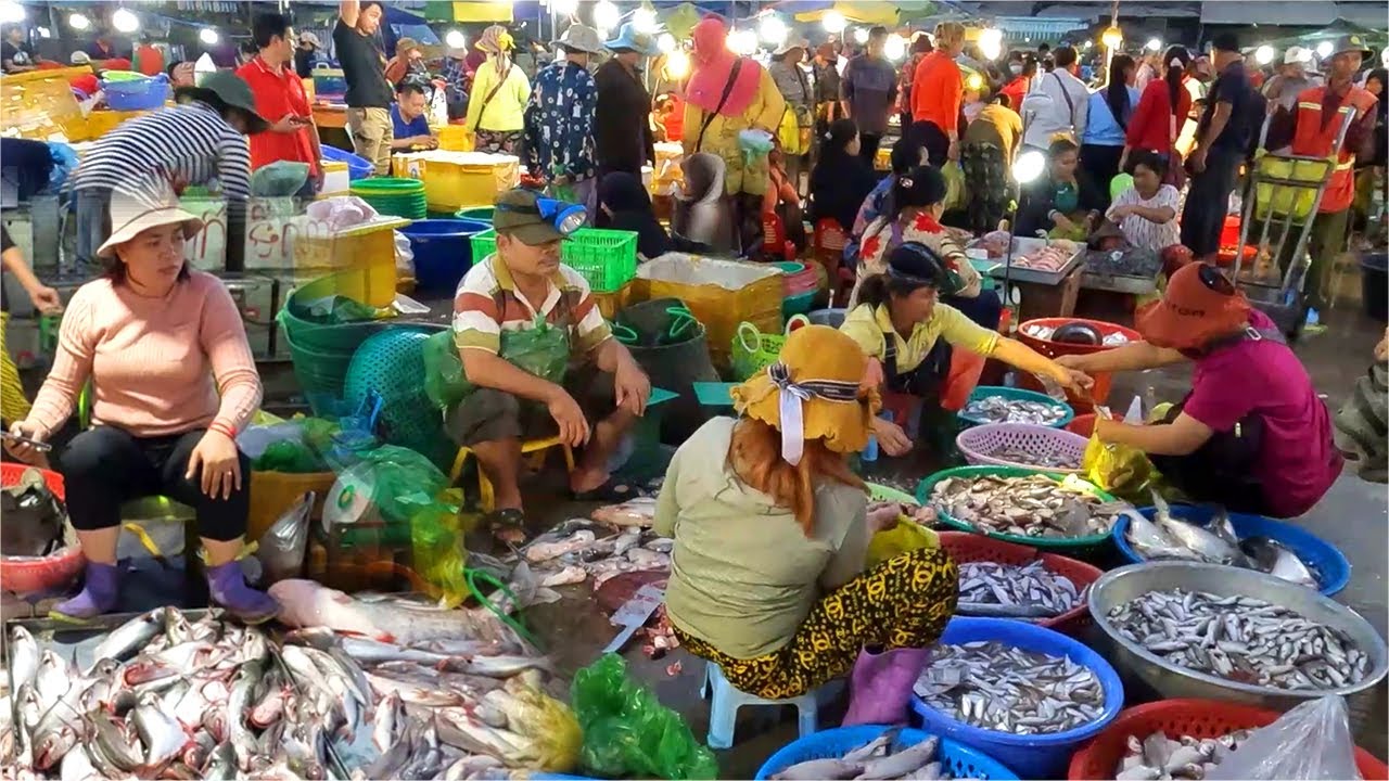 Freshwater fish market! Chbar Ampov Market is a wholesale market for ...