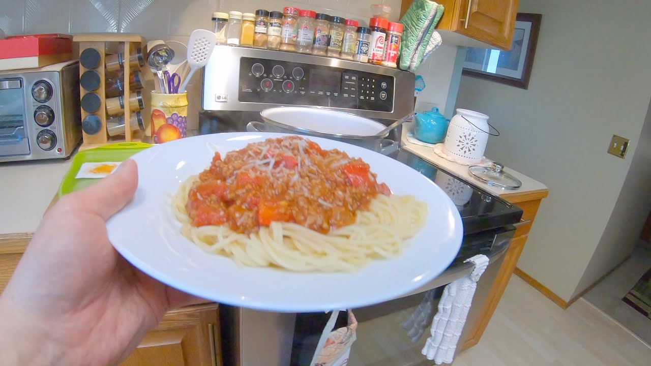 Making Spaghetti in 4K Video & Timelapse - YouTube