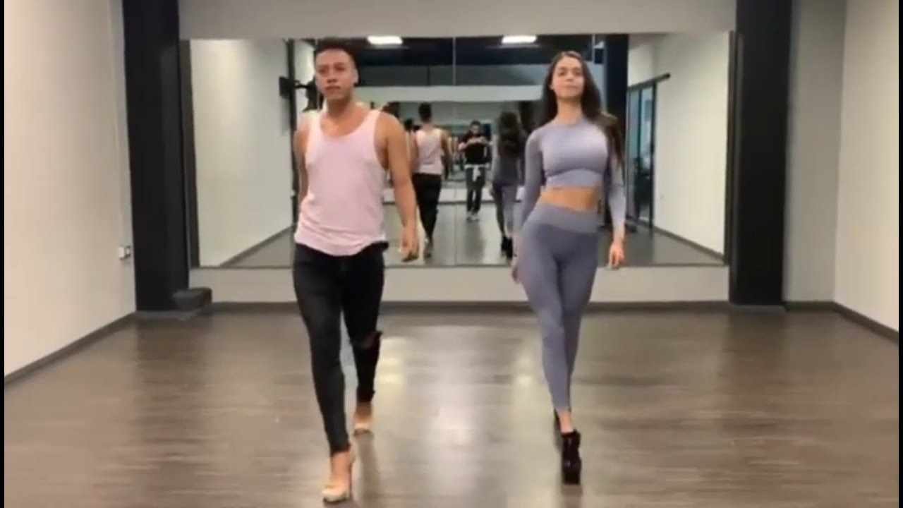 Regina Peredo/ Brian Bataz Coach de Pasarela/ Reina Hispanoamericana ...